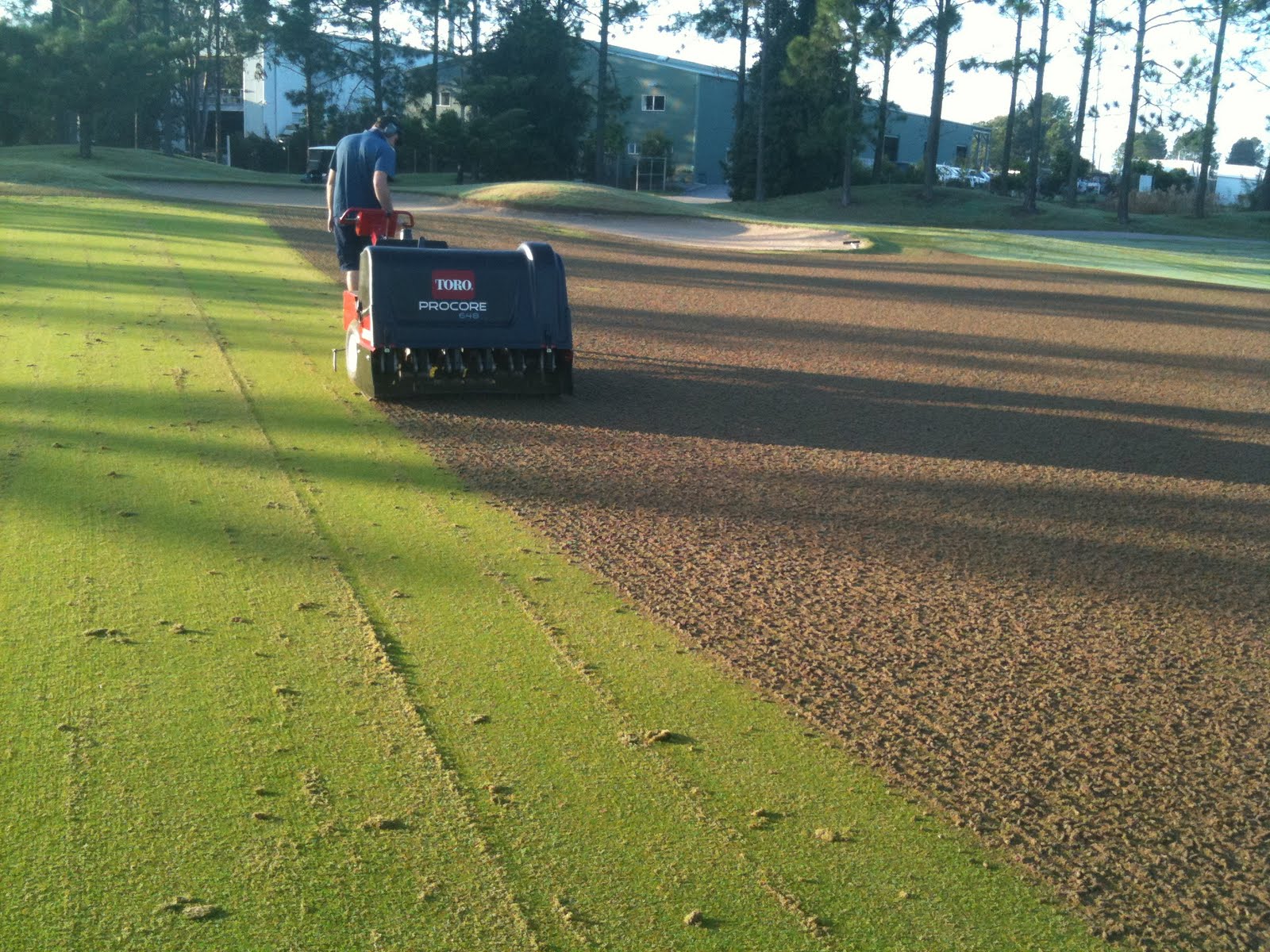 Sanctuary Cove Golf Course Maintenance: Renovations - Hollow tining